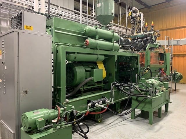 Uniloy 350R3 - Used Plastic Blow Molder | KD Machinery