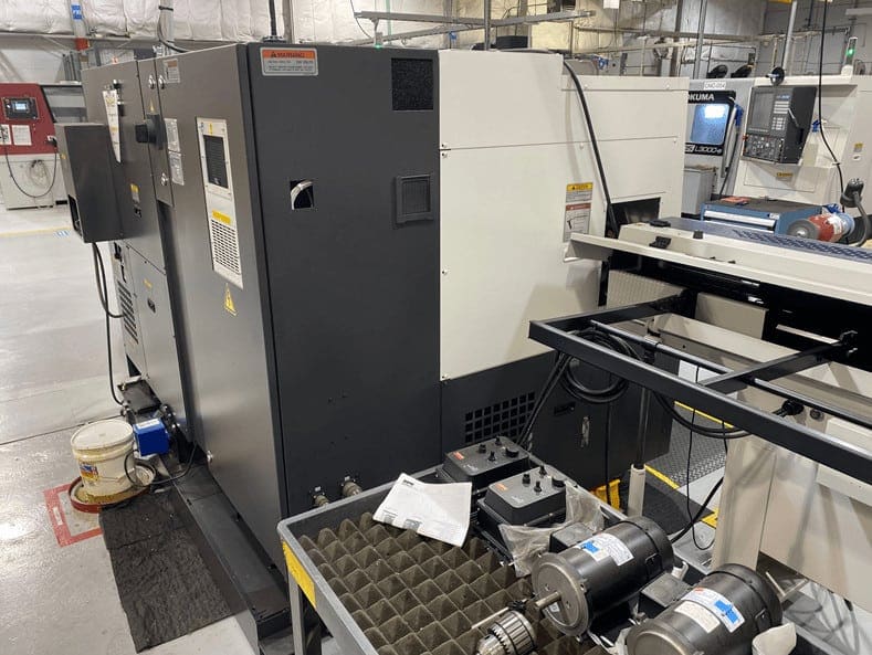 Used Okuma Genos L300M-E - CNC Lathe - 8069790