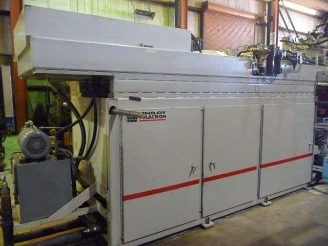 Used Uniloy R-2000 - Blow Molder - 7709642