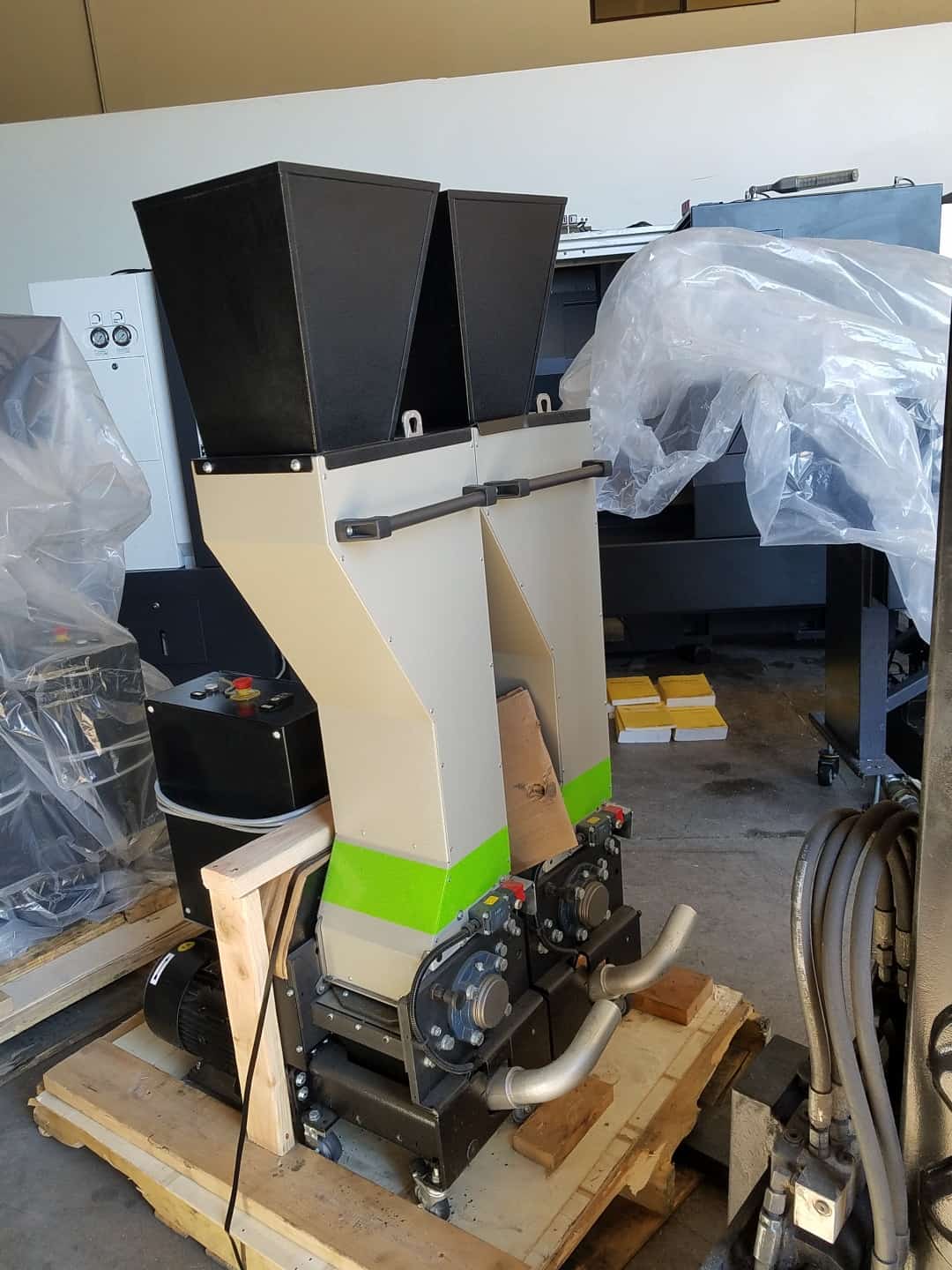 Used Conair Viper 6 Series - Granulator - 8071012