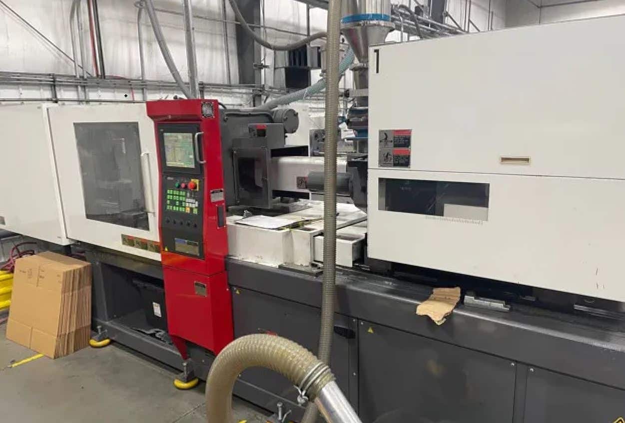 Used Niigata MD200W - Injection Molding Machine - 8071298