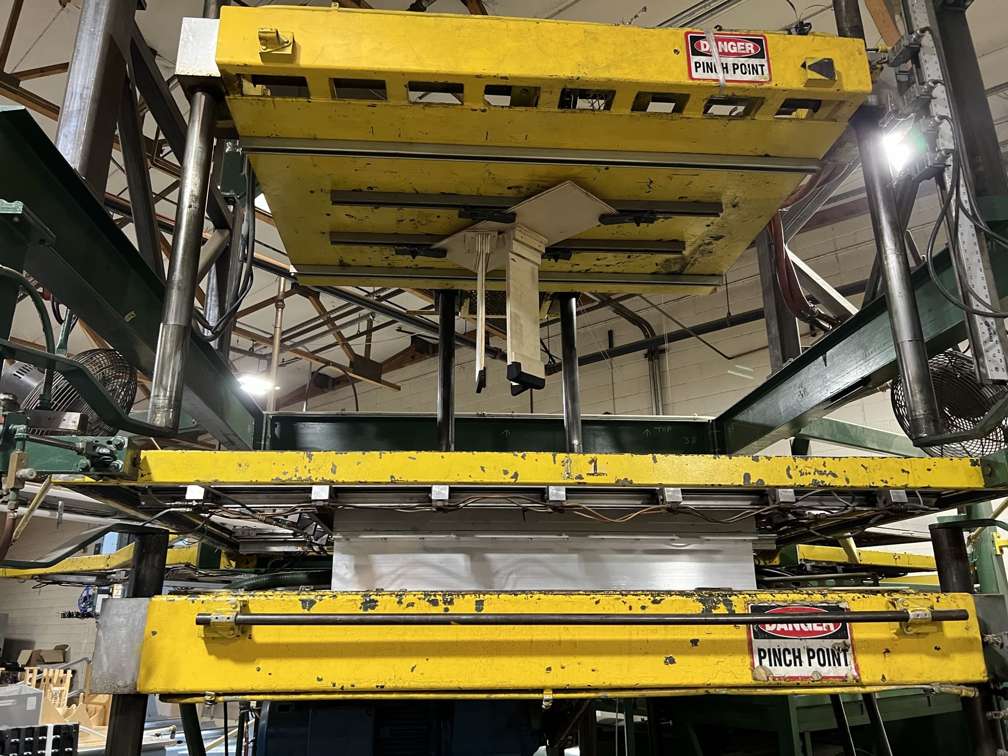 Used Maac 3-Station Rotary - Thermoformer - 8071579
