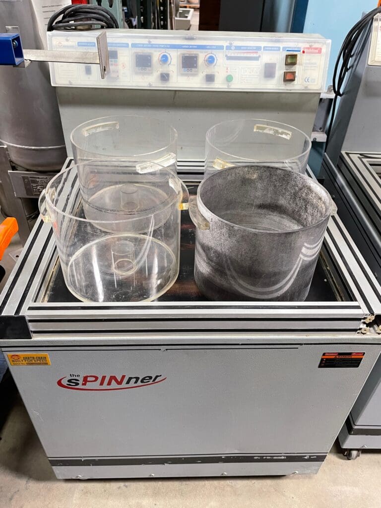 Used Techniks Spinner HD-750L - Deburring Machine - 8071501