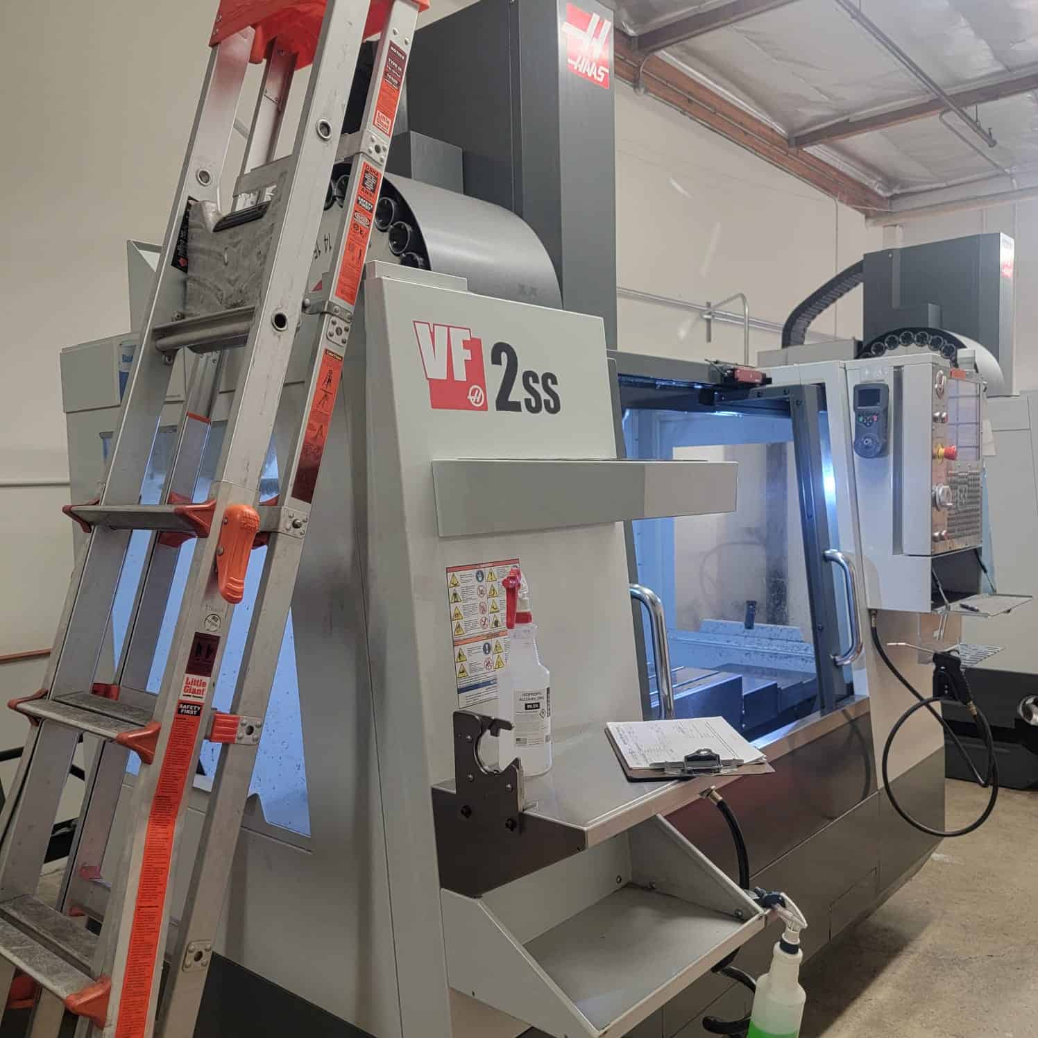 Used Haas VF-2SS - CNC Vertical Machining Center - 8071930