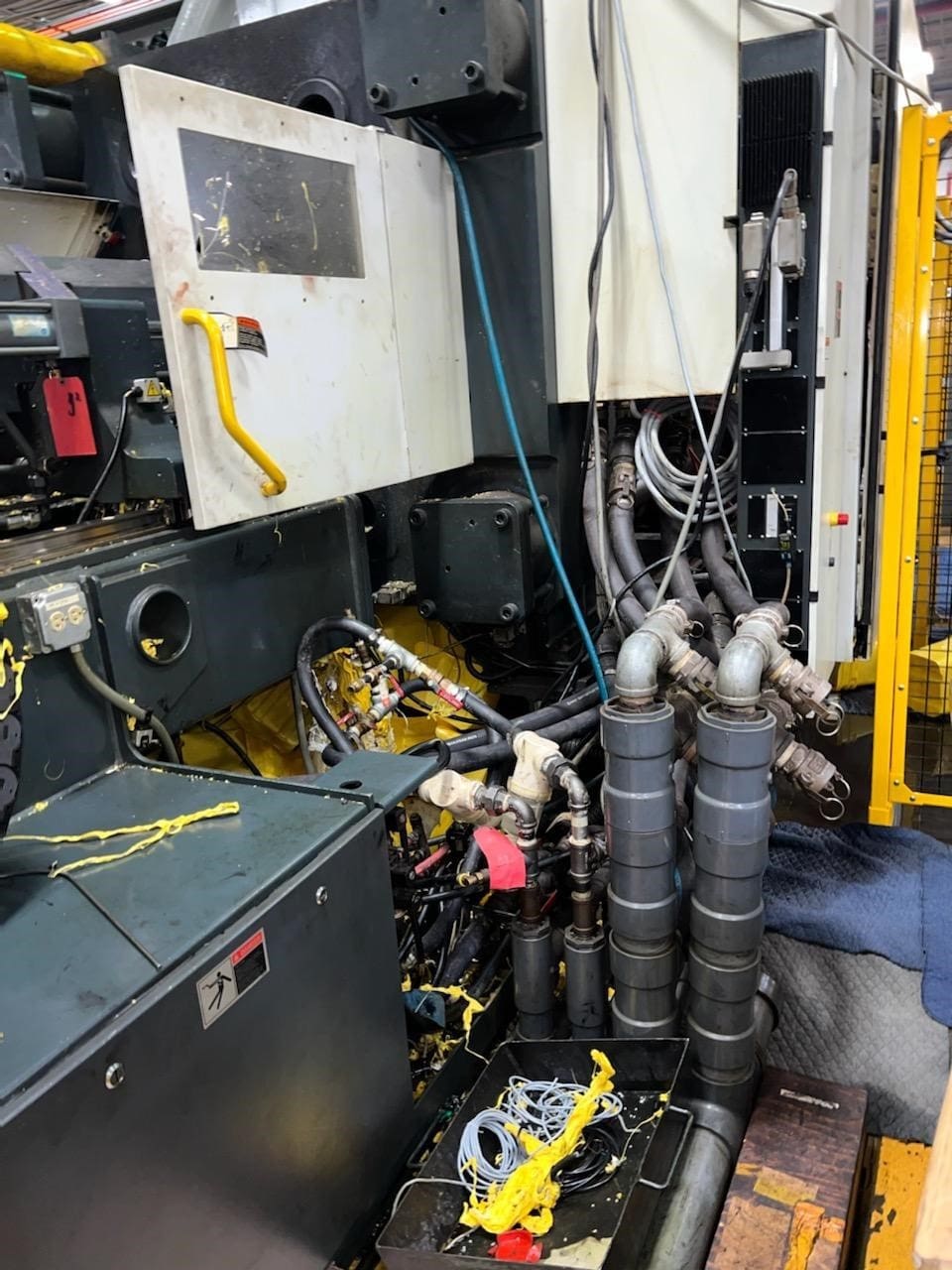 Used Demag 1000/1400-16000 - Injection Molding Machine - 8072060