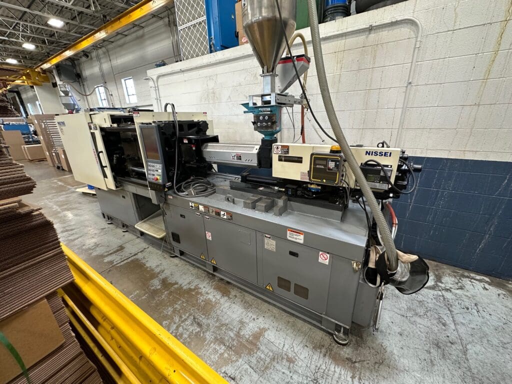 Used Nissei FNX110III-18A - Injection Molding Machine - 8072031