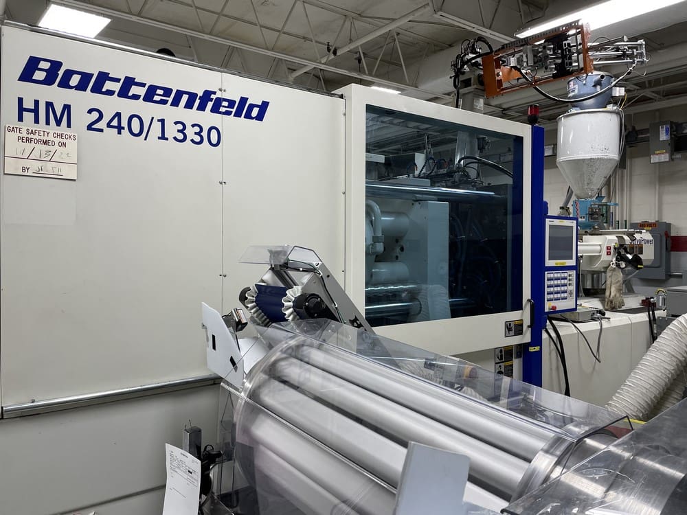 Used Battenfeld HM 240/1330 - Injection Molding Machine - 8072430