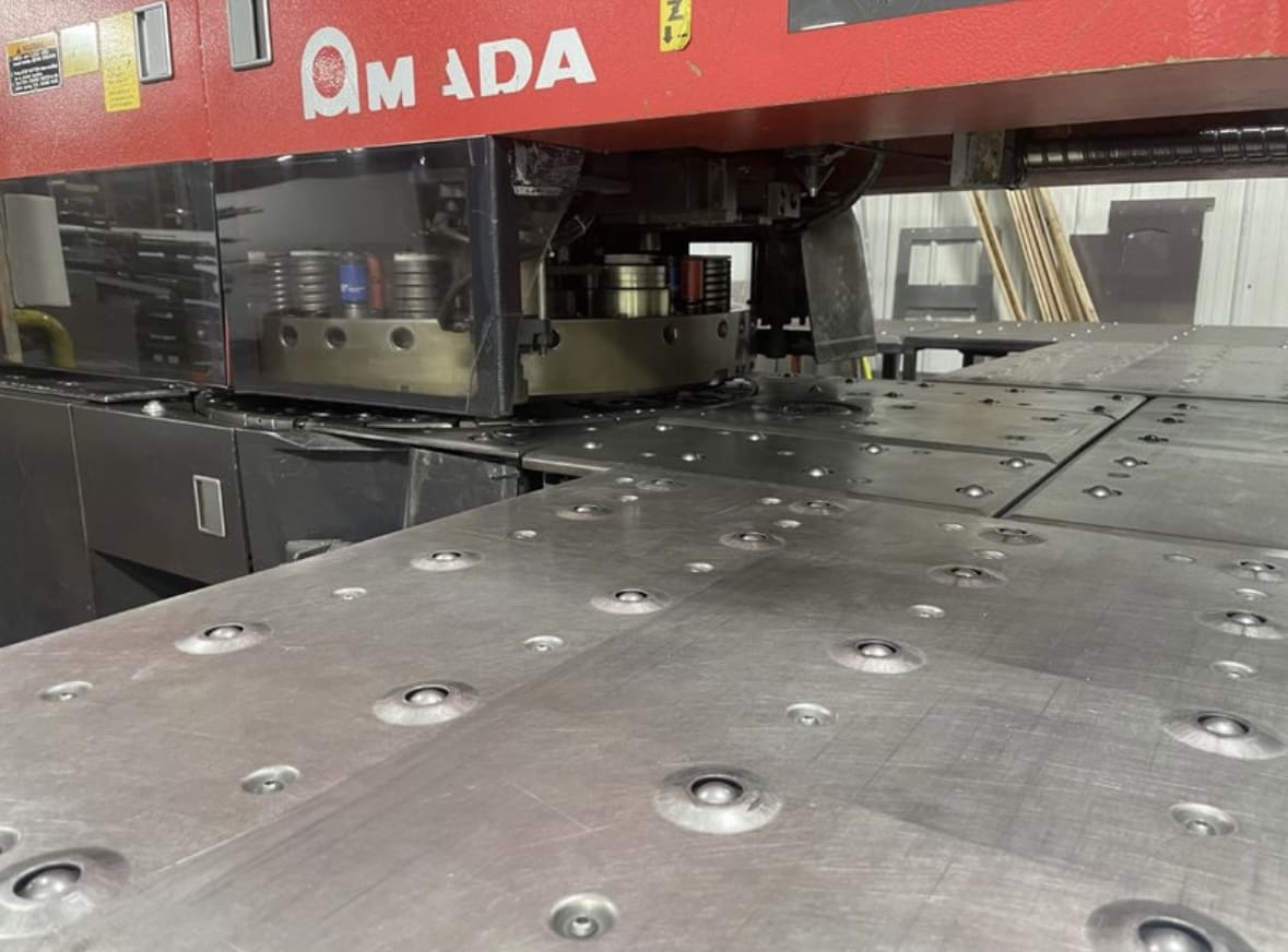 Used Amada Apelio III 367V - Turret Punch - 8072423