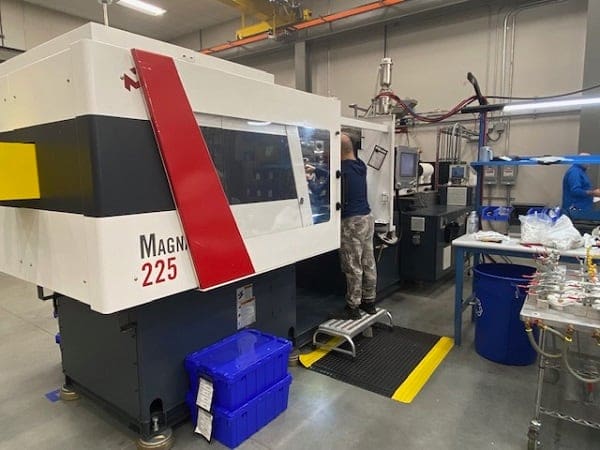 Used Cincinnati Milacron MTs225 - Injection Molding Machine - 8072435