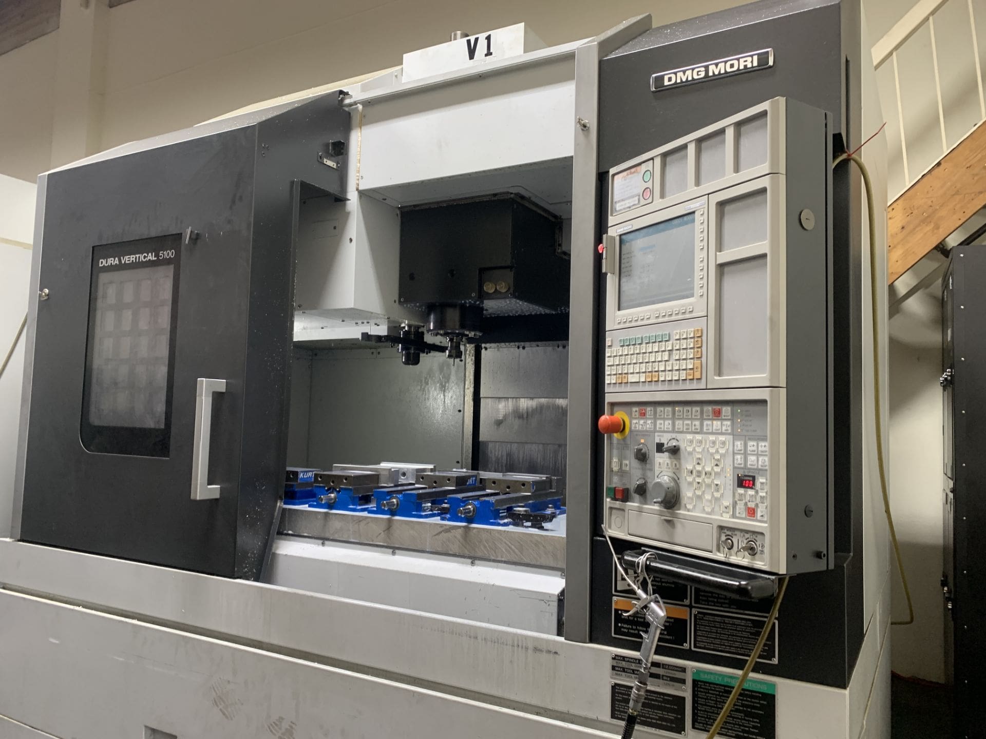 Used DMG Mori Dura Vertical 5100 - CNC Vertical Machining Center - 8072453