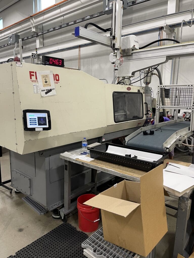 Used Nissei FN-4000-36A - Injection Molding Machine - 8072476