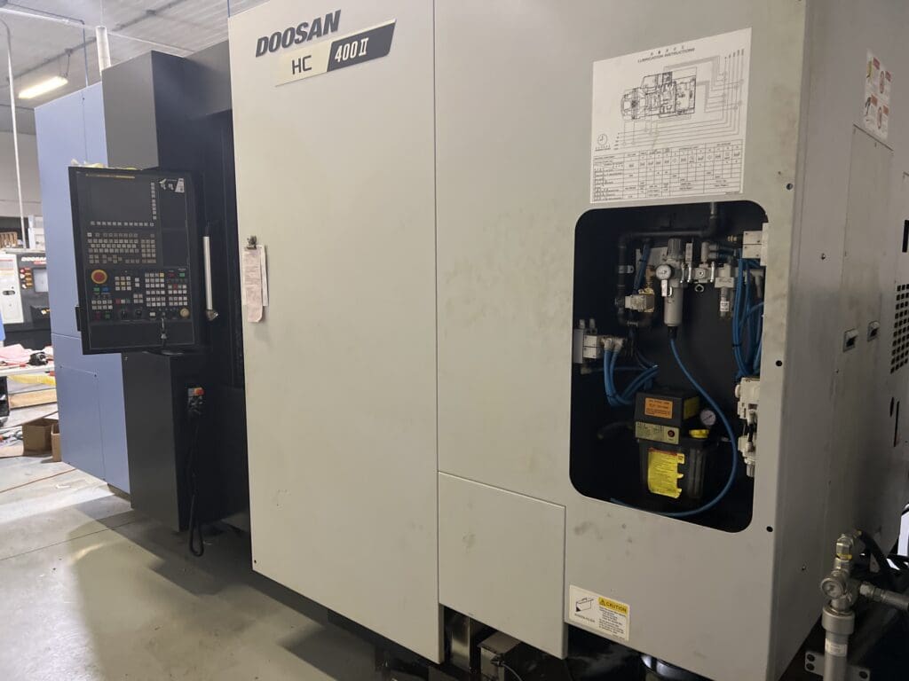 Used Doosan HC 400 II - CNC Horizontal Machining Center - 8072619