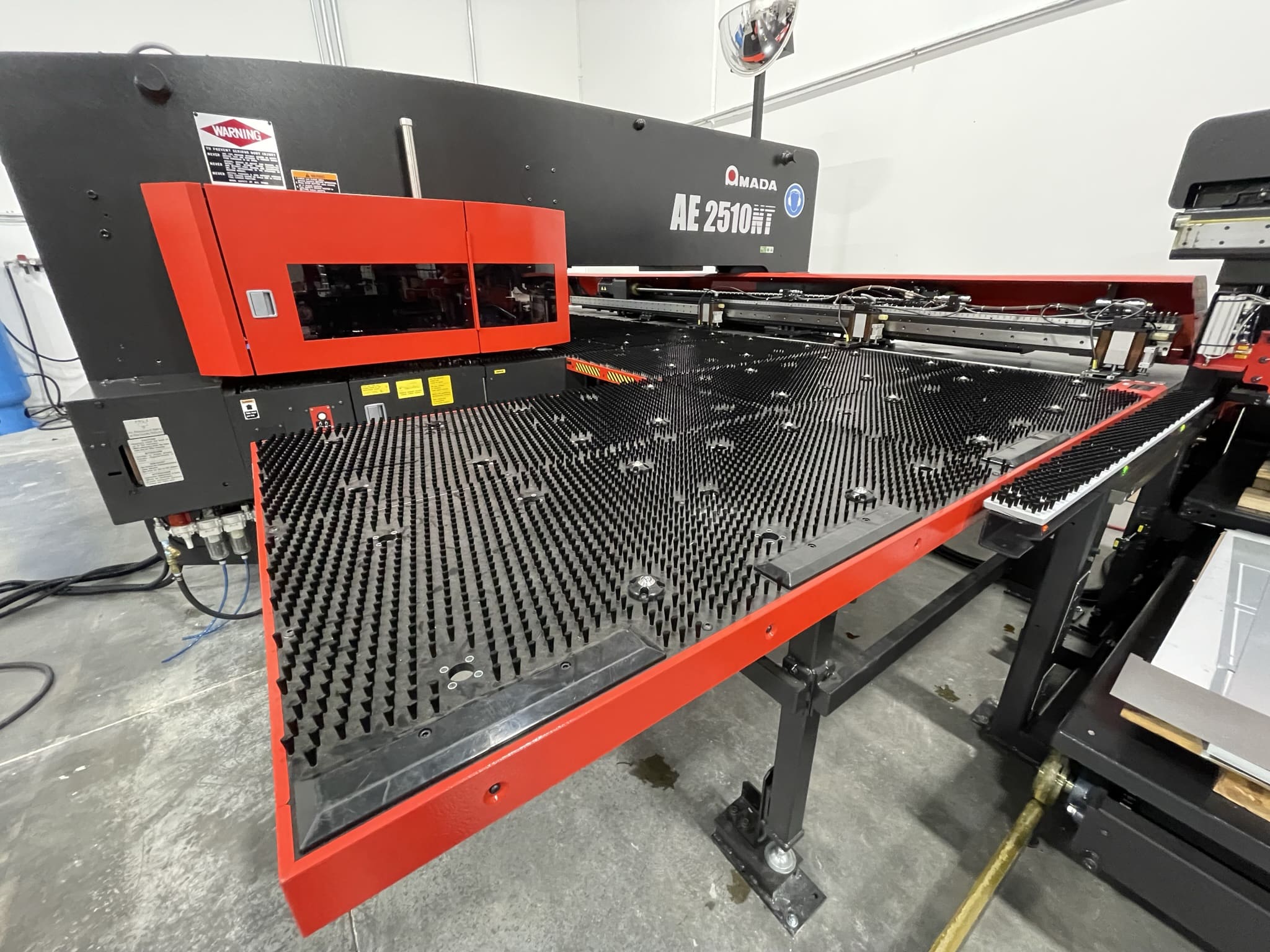 Used Amada AE2510NT - Turret Punch - 8072707