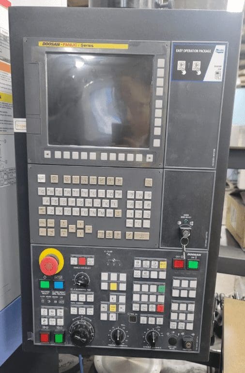 Used Doosan Puma V400R - CNC Lathe - 8072871