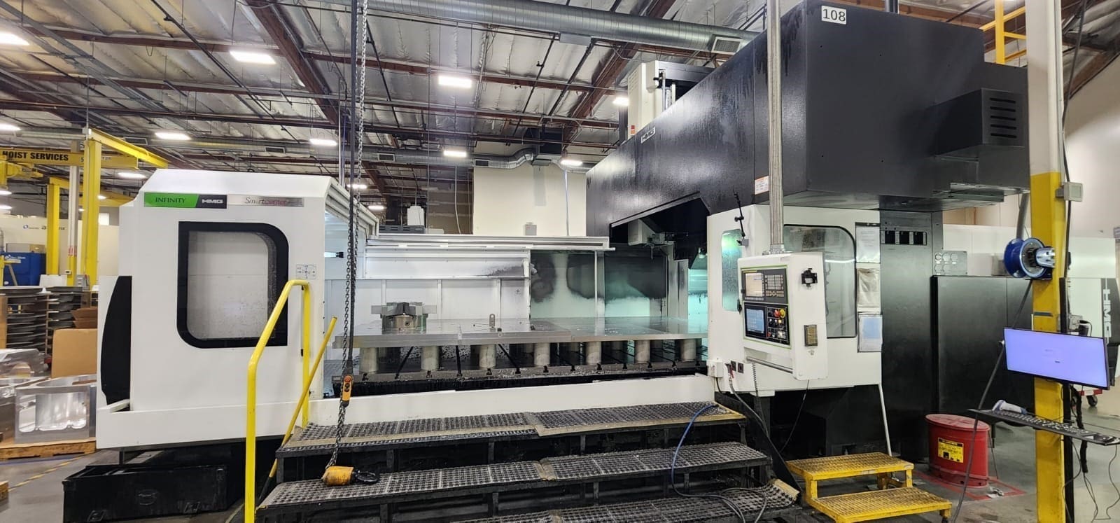 Used HMG HSA-423EAY - CNC Vertical Machining Center - 8073026