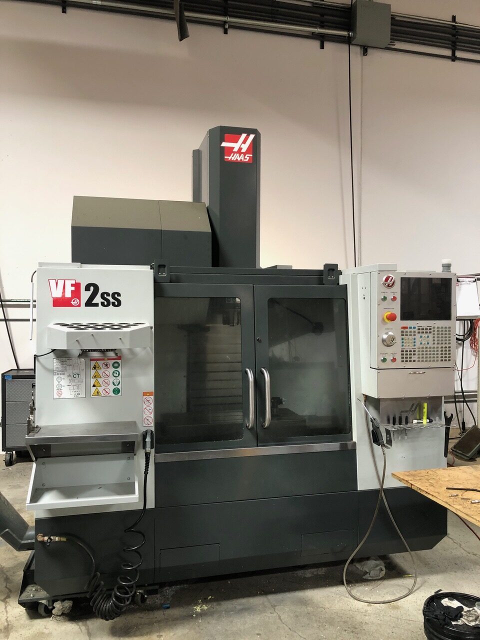 Used Haas VF-2SS - CNC Vertical Machining Center - 8073036