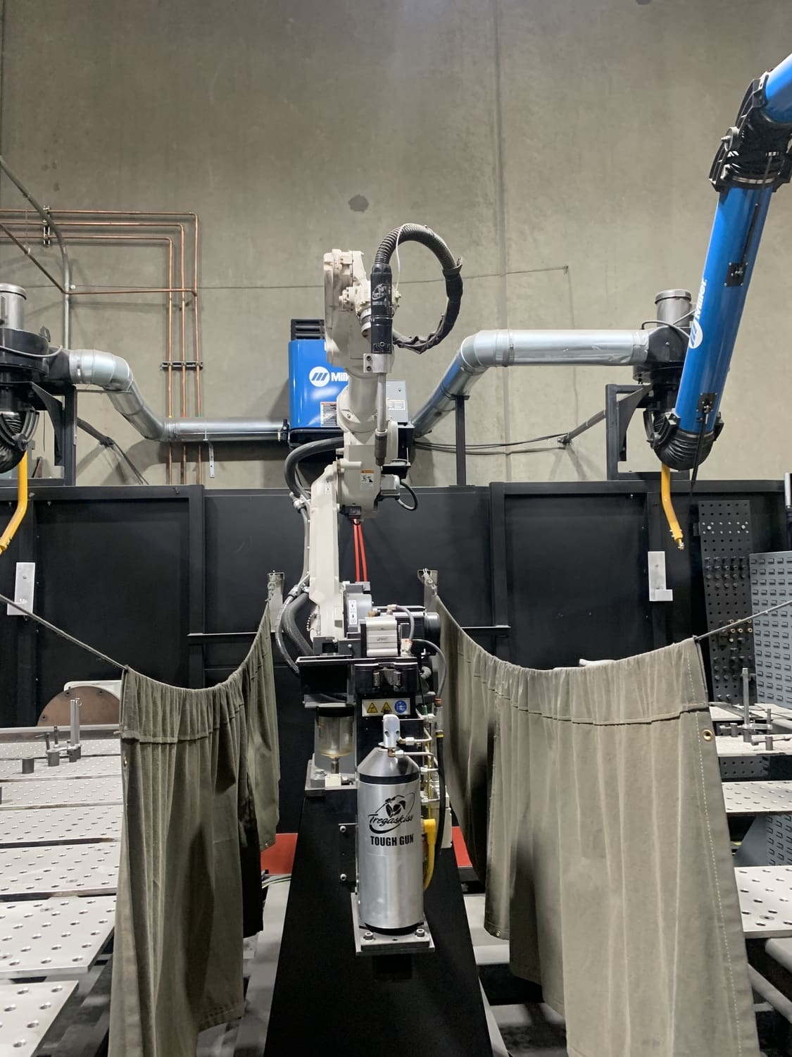 Used Miller PerformArc 2200SS - Robotic Welding - 8073458