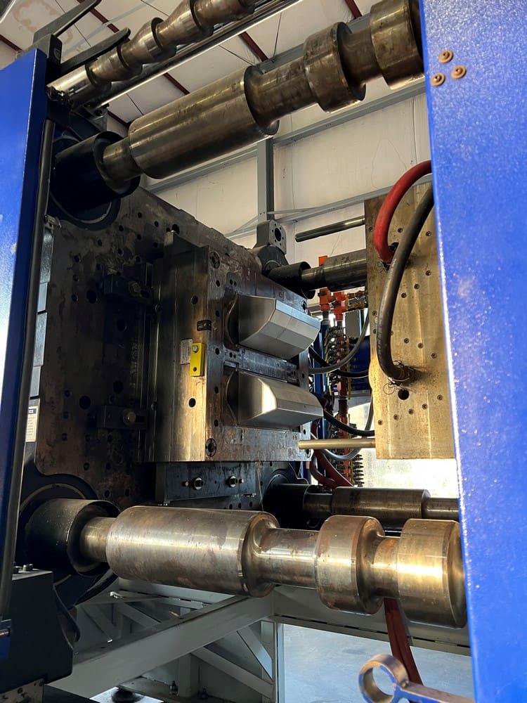 Used Demag CALIBER 950/1250-6800 - Injection Molding Machine - 8073504