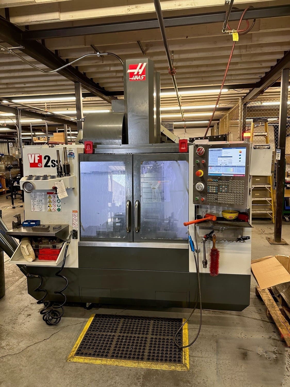 Used Haas VF-2SS - CNC Vertical Machining Center - 8073570