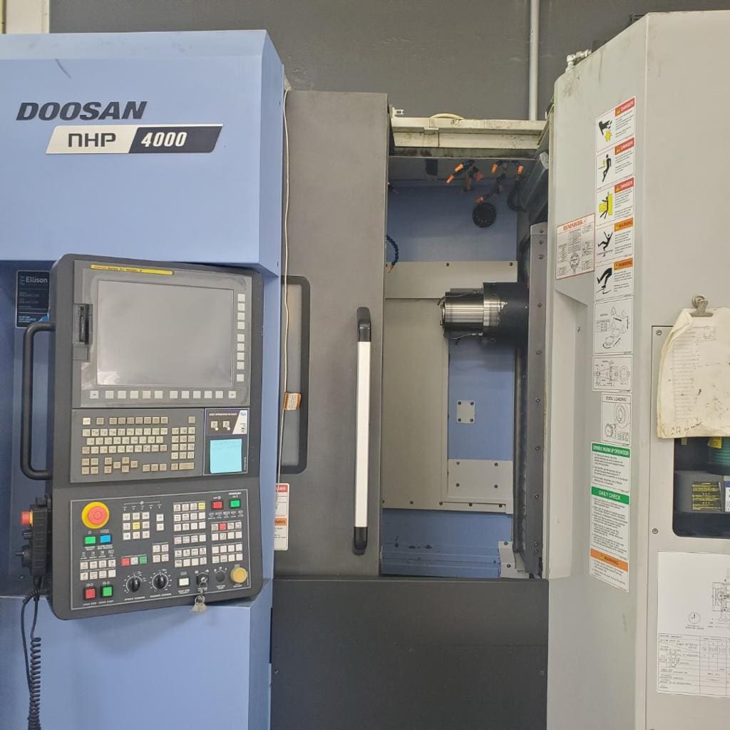 Used Doosan NHP 4000 - CNC Horizontal Machining Center - 8073808