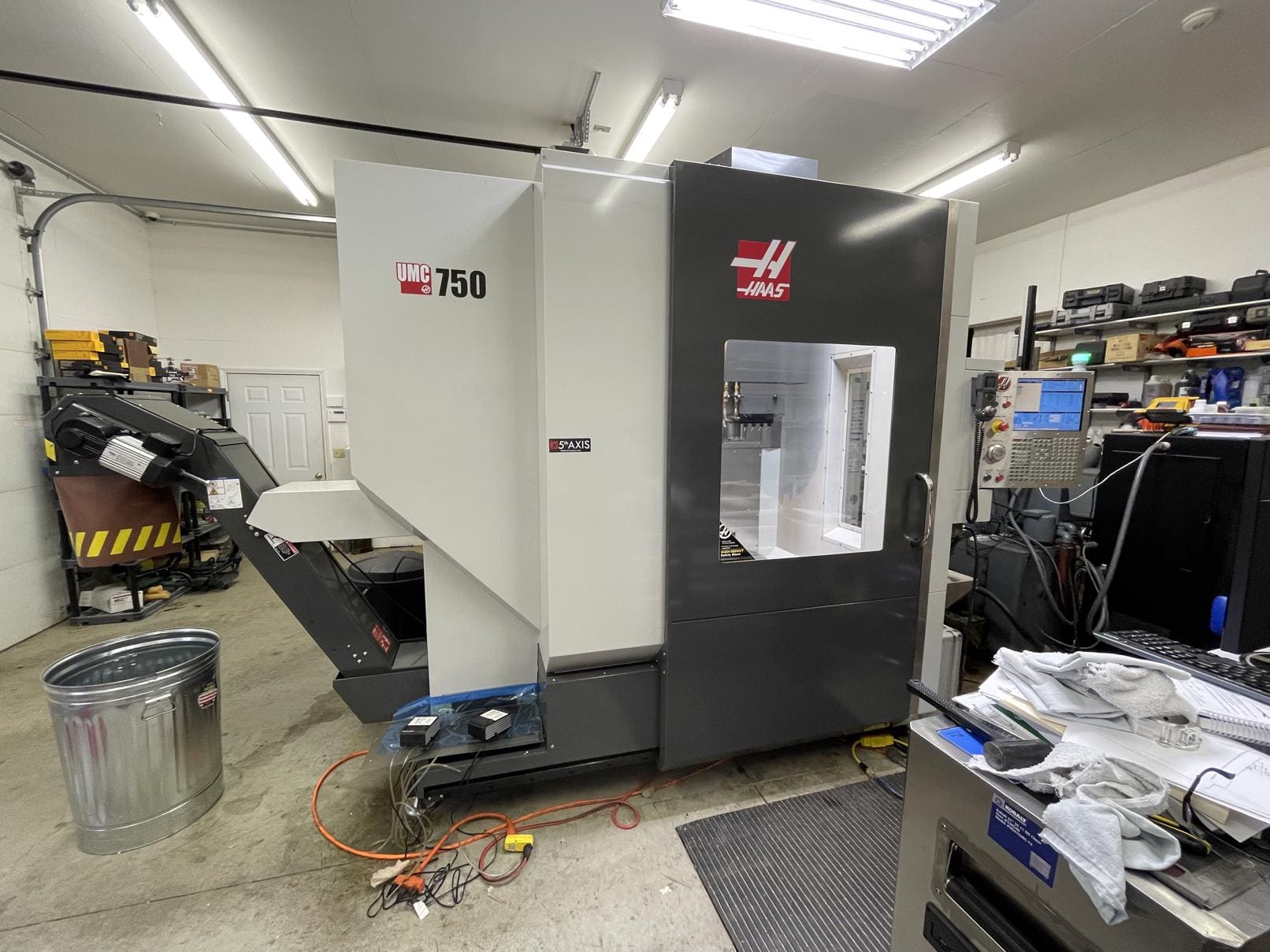 Used Haas UMC-750 - CNC Vertical Machining Center - 8073800