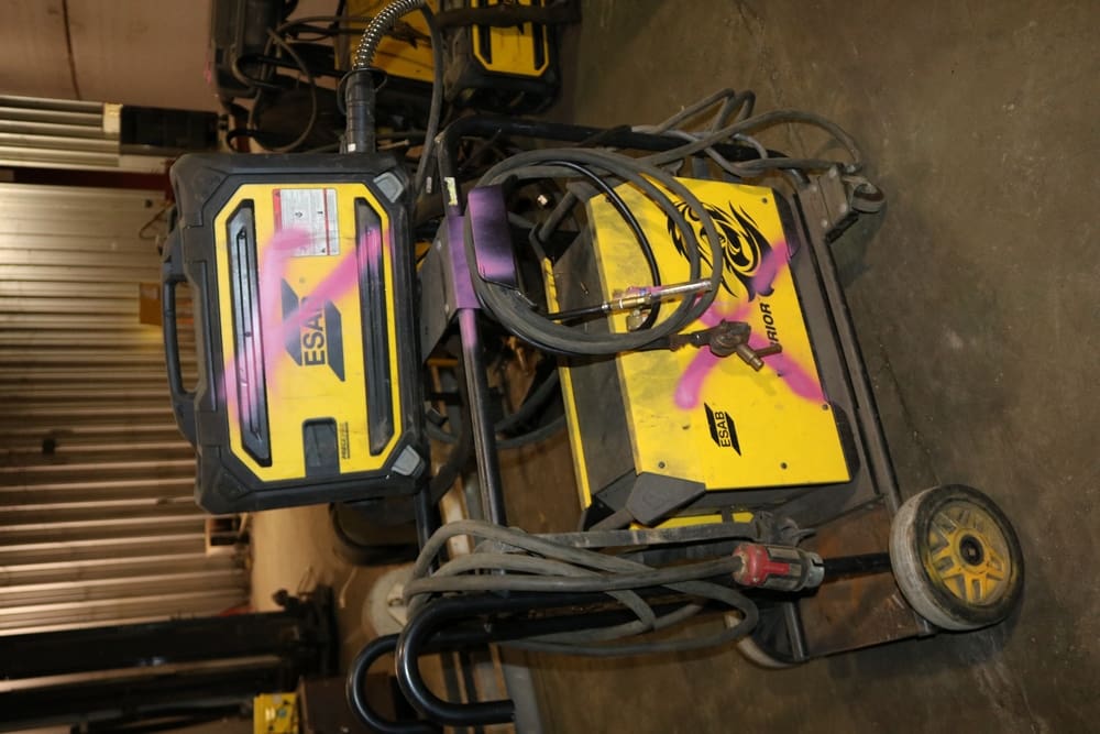 Used ESAB Warrior 500i- Welder - 8073987