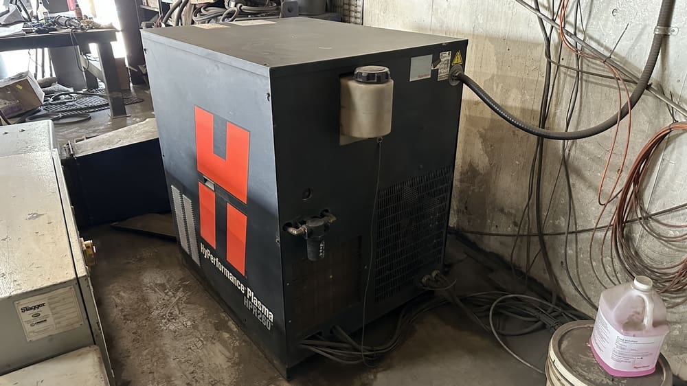 Used Messer Titan - Plasma Cutter - 8073912