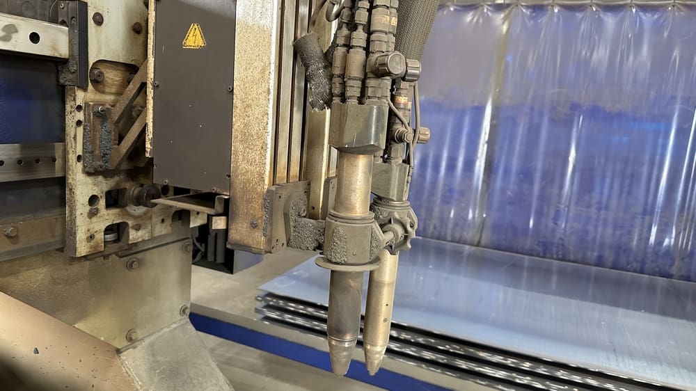 Used Messer Titan - Plasma Cutter - 8073912