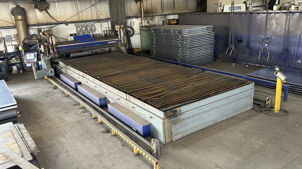 Used Messer Titan - Plasma Cutter - 8073912