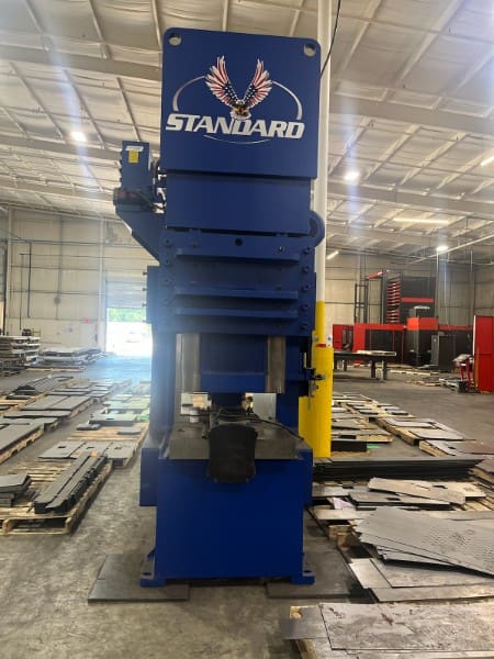 Used Standard Industrial DC300 - Press - 8074041