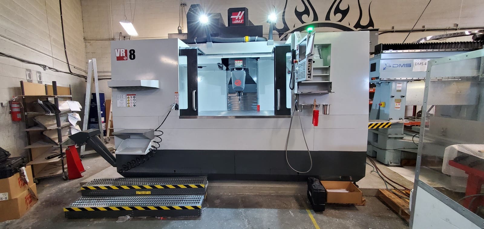 Used Haas VR-8 - CNC Vertical Machining Center - 8074151