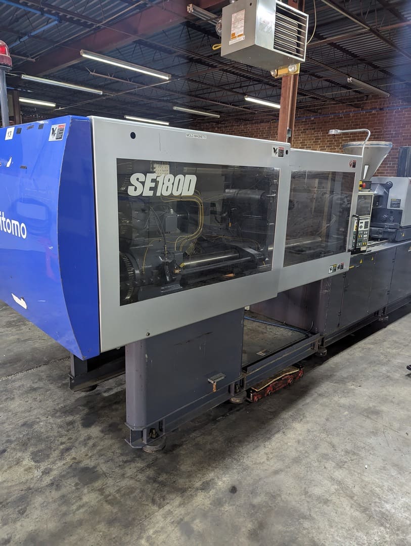 Used Sumitomo SE180D - Injection Molding Machine - 8074366