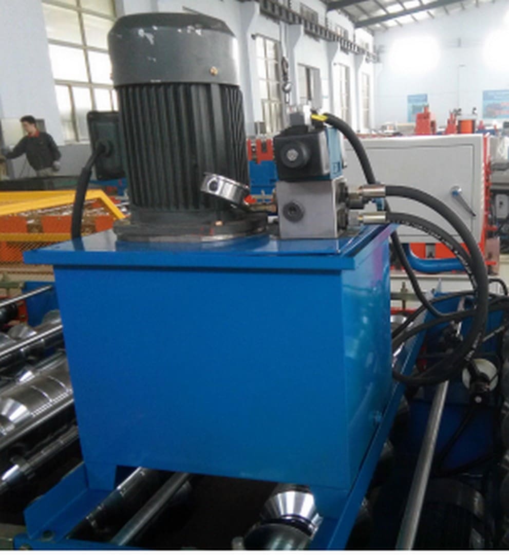 Used CZ Roll Former - Roll Former - 8074411