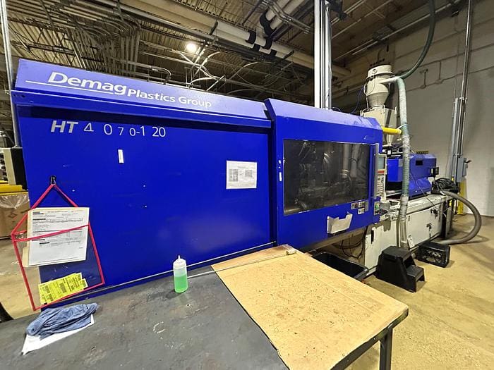 Used Van Dorn 400HT - Injection Molding Machine - 8074513