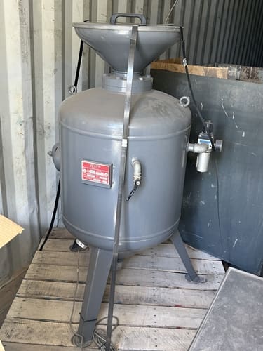 Used Mitsubishi Abrasive Garnet Hopper - Waterjet Hopper - 8074978