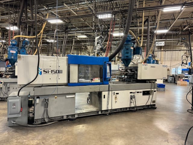 Used Toyo Si-150III F200U - Injection Molding Machine - 8074902