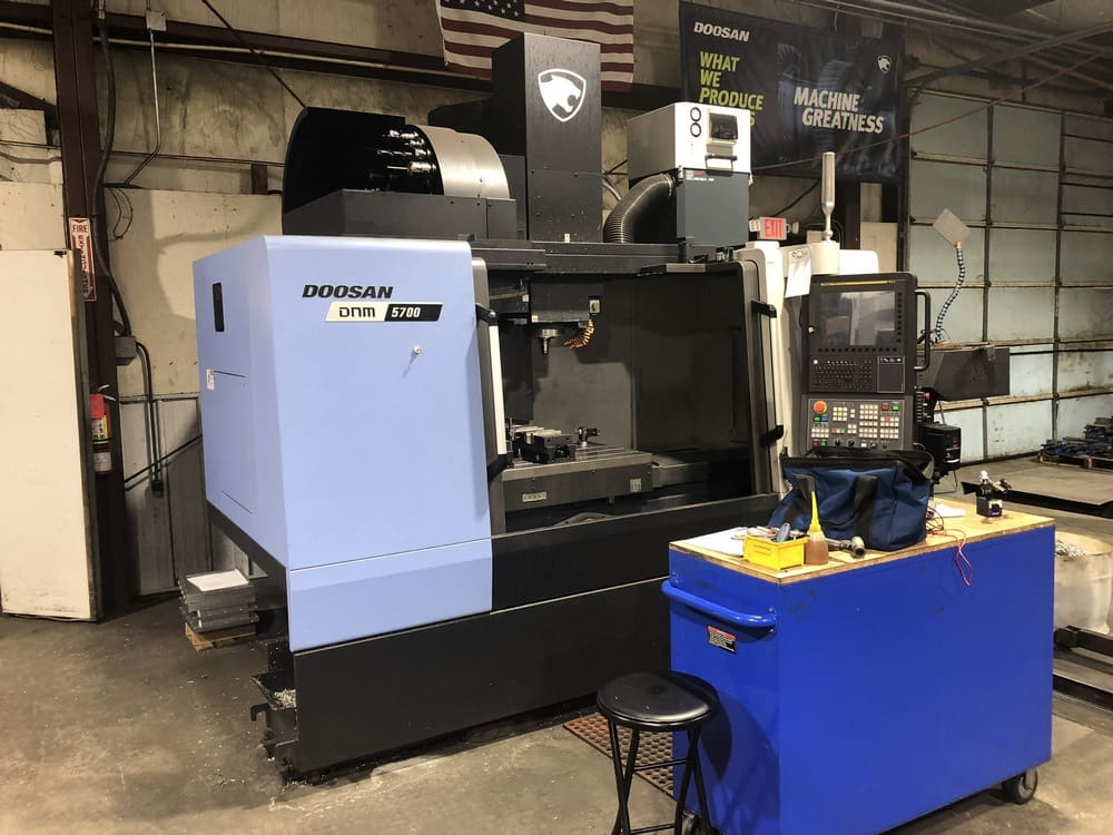 Used Doosan DNM 5700 - CNC Vertical Machining Center - 8075270