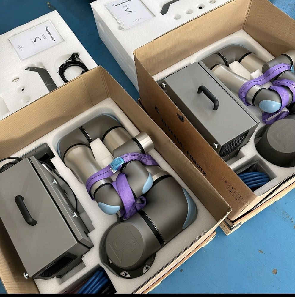 Used Universal Robot UR30 - Robot - 8076105