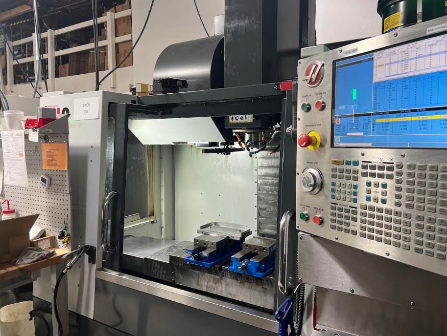 Used Haas VM-2 - CNC Vertical Machining Center - 8076972